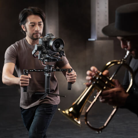 DJI RS 2 Pro Combo - DJI Store - Official Store for DJI Drones, Gimbals ...